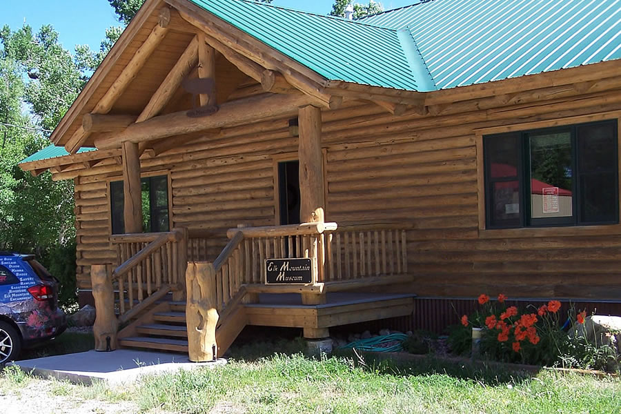 Visit Elk Mountain, Wyoming